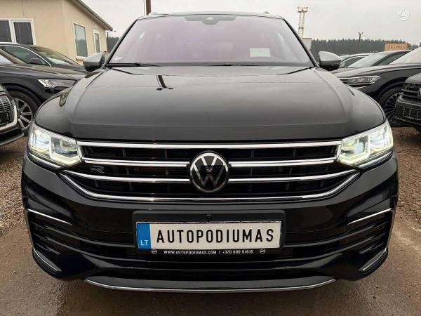Melns Volkswagen Tiguan Allspace 2022 Viļņa, ar dzinēja tilpumu 2.00 L un nobraukumu 114 tūkst. km par 33700 €, foto 3 vietnē AUTOMOTO.COM.LV