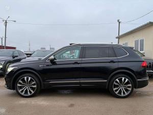 Melns Volkswagen Tiguan Allspace 2022 Viļņa, ar dzinēja tilpumu 2.00 L un nobraukumu 114 tūkst. km par 33700 €, foto 6 vietnē AUTOMOTO.COM.LV