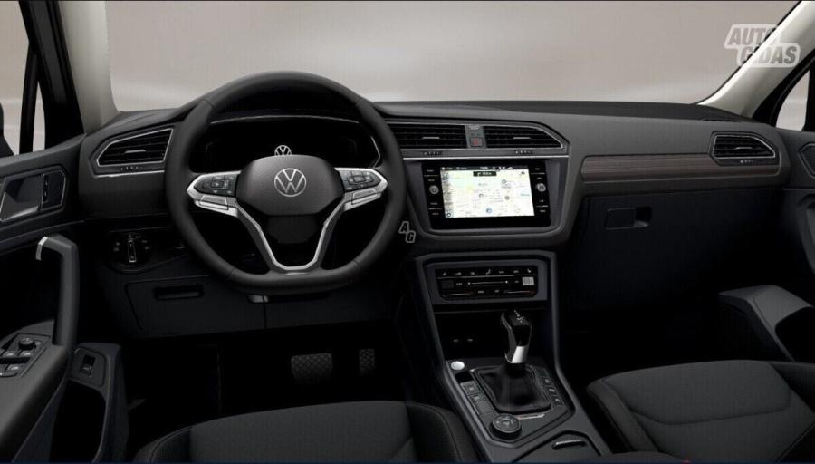 Black Volkswagen Tiguan Allspace 2022 in Vilnius, with an engine capacity of 2.00 L and mileage of 161 thousand km for 28500 €, photo 2 on AUTOMOTO.COM.LV