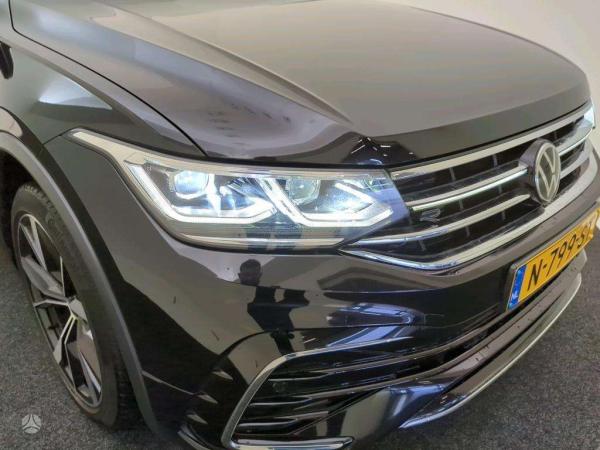 Black Volkswagen Tiguan Allspace 2022 in Siauliai, with an engine capacity of 1.50 L and mileage of 188 thousand km for 26990 €, photo 3 on AUTOMOTO.COM.LV