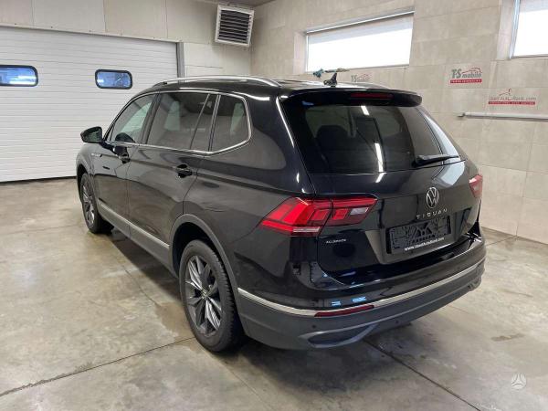 Черный Фольксваген Tiguan Allspace 2022 в Мариямполе, объемом двигателя 1.50 л и пробегом 156 тыс. км за 21768 €, фото 4 на AUTOMOTO.COM.LV