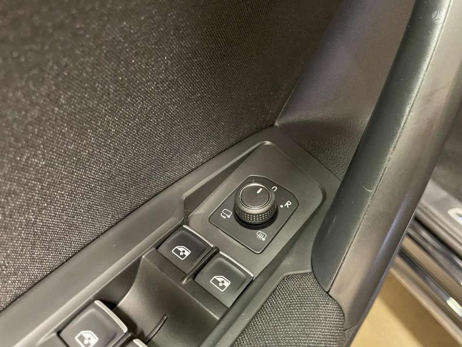 Black Volkswagen Tiguan Allspace 2022 in Marijampole, with an engine capacity of 1.50 L and mileage of 156 thousand km for 21768 €, photo 17 on AUTOMOTO.COM.LV
