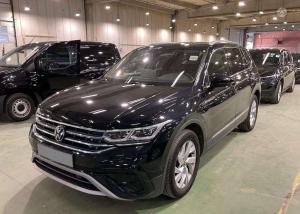 Melns Volkswagen Tiguan Allspace 2022 Viļņa, ar dzinēja tilpumu 1.50 L un nobraukumu 138 tūkst. km par 24805 €, foto 3 vietnē AUTOMOTO.COM.LV