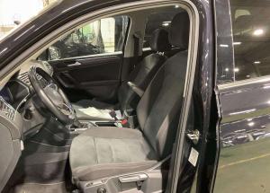 Melns Volkswagen Tiguan Allspace 2022 Viļņa, ar dzinēja tilpumu 1.50 L un nobraukumu 138 tūkst. km par 24805 €, foto 7 vietnē AUTOMOTO.COM.LV