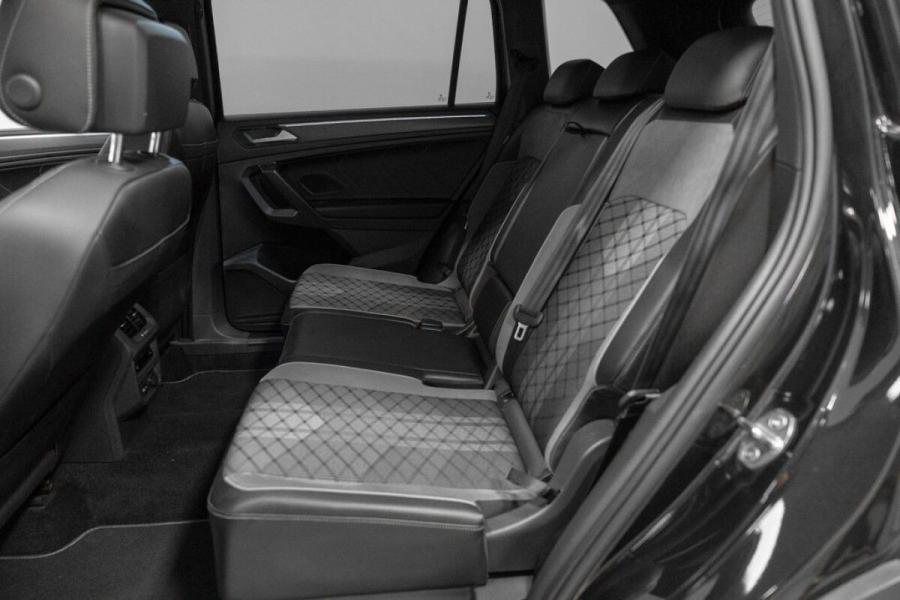 Черный Фольксваген Tiguan Allspace 2022 в Вильнюс, объемом двигателя 2.00 л и пробегом 84 тыс. км за 29950 €, фото 7 на AUTOMOTO.COM.LV