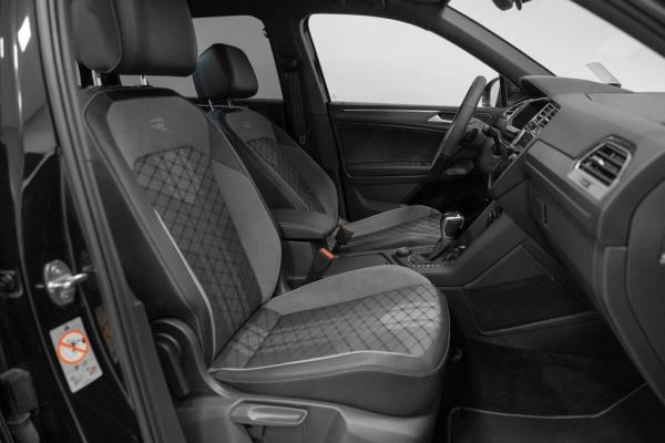 Черный Фольксваген Tiguan Allspace 2022 в Вильнюс, объемом двигателя 2.00 л и пробегом 84 тыс. км за 29950 €, фото 7 на AUTOMOTO.COM.LV
