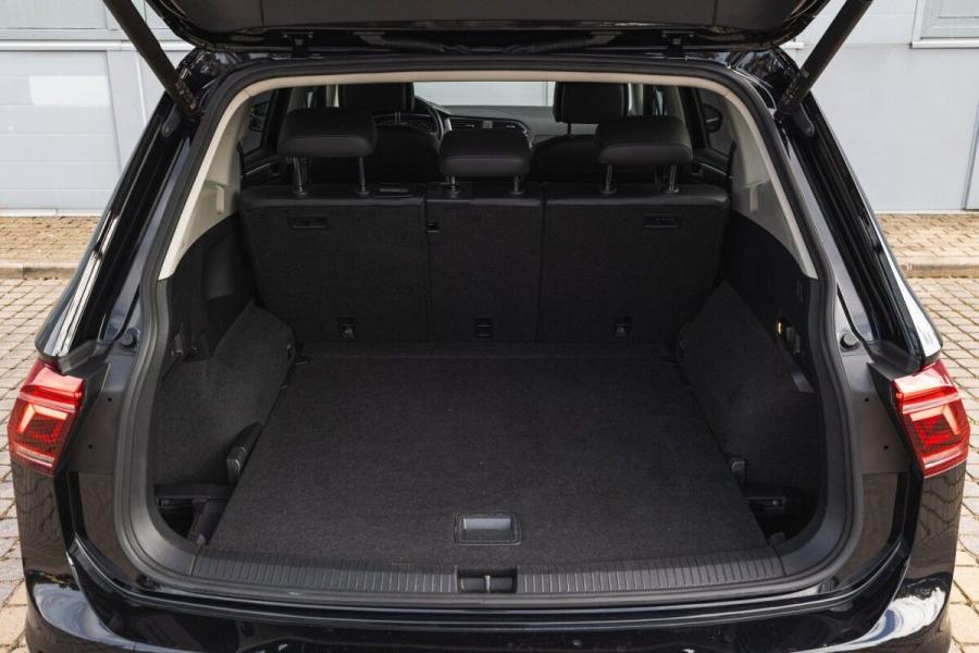 Черный Фольксваген Tiguan Allspace 2022 в Вентспилс, объемом двигателя 2.00 л и пробегом 126 тыс. км за 30500 €, фото 17 на AUTOMOTO.COM.LV