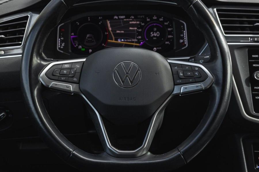 Черный Фольксваген Tiguan Allspace 2022 в Вентспилс, объемом двигателя 2.00 л и пробегом 126 тыс. км за 30500 €, фото 21 на AUTOMOTO.COM.LV