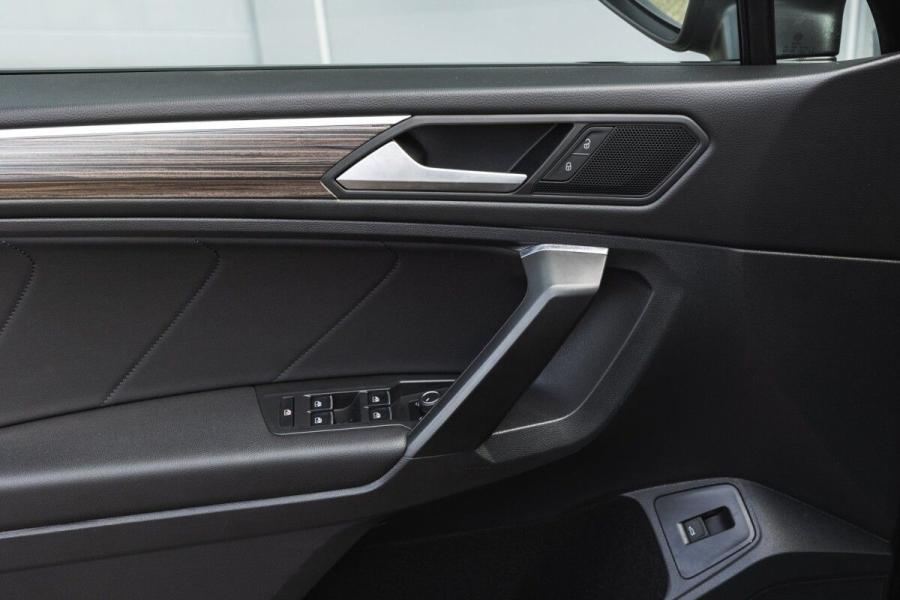 Черный Фольксваген Tiguan Allspace 2022 в Вентспилс, объемом двигателя 2.00 л и пробегом 126 тыс. км за 30500 €, фото 37 на AUTOMOTO.COM.LV