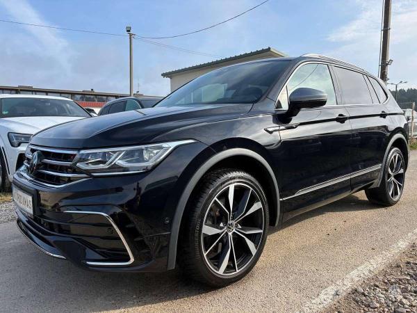 Black Volkswagen Tiguan Allspace 2022 in Vilnius, with an engine capacity of 2.00 L and mileage of 116 thousand km for 26500 €, photo 1 on AUTOMOTO.COM.LV