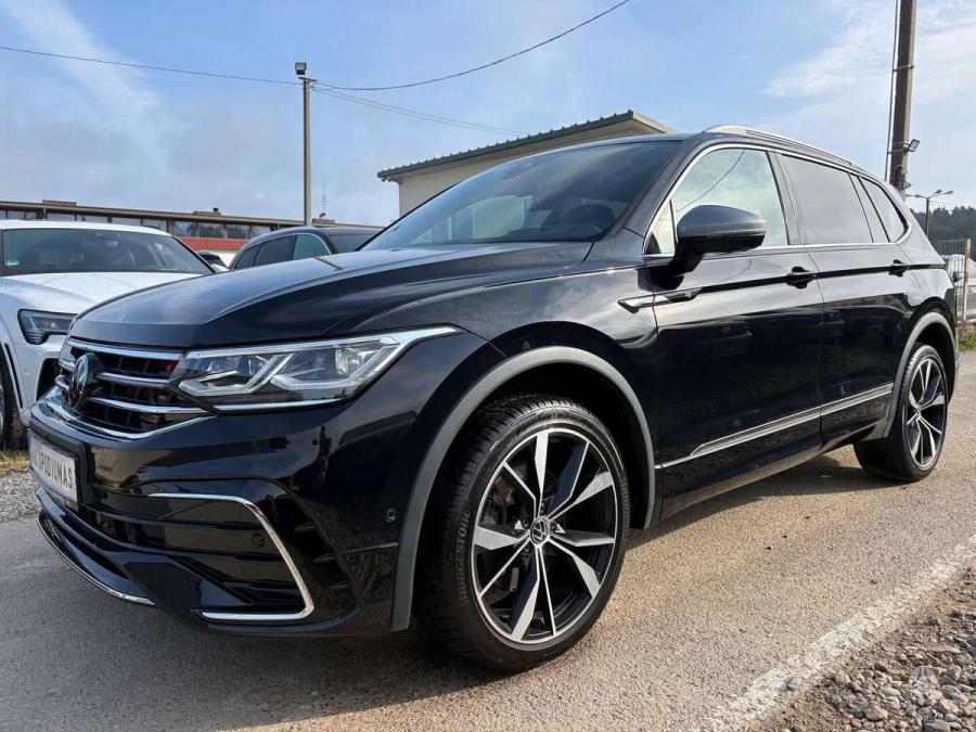 Черный Фольксваген Tiguan Allspace 2022 в Вильнюс, объемом двигателя 2.00 л и пробегом 116 тыс. км за 26500 €, фото 1 на AUTOMOTO.COM.LV