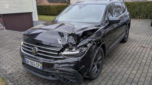 Black Volkswagen Tiguan Allspace 2023 in Vilnius, with an engine capacity of 1.50 L and mileage of 170 thousand km for 15600 €, photo 5 on AUTOMOTO.COM.LV
