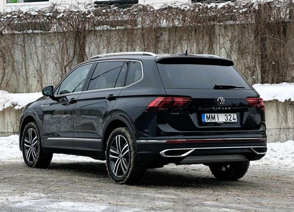 Melns Volkswagen Tiguan Allspace 2023 Viļņa, ar dzinēja tilpumu 1.50 L un nobraukumu 88 tūkst. km par 29900 €, foto 9 vietnē AUTOMOTO.COM.LV