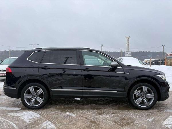 Melns Volkswagen Tiguan Allspace 2023 Viļņa, ar dzinēja tilpumu 2.00 L un nobraukumu 48 tūkst. km par 33300 €, foto 4 vietnē AUTOMOTO.COM.LV
