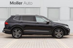 Black Volkswagen Tiguan Allspace 2023 in Ventspils, with an engine capacity of 2.00 L and mileage of 159 thousand km for 27250 €, photo 7 on AUTOMOTO.COM.LV