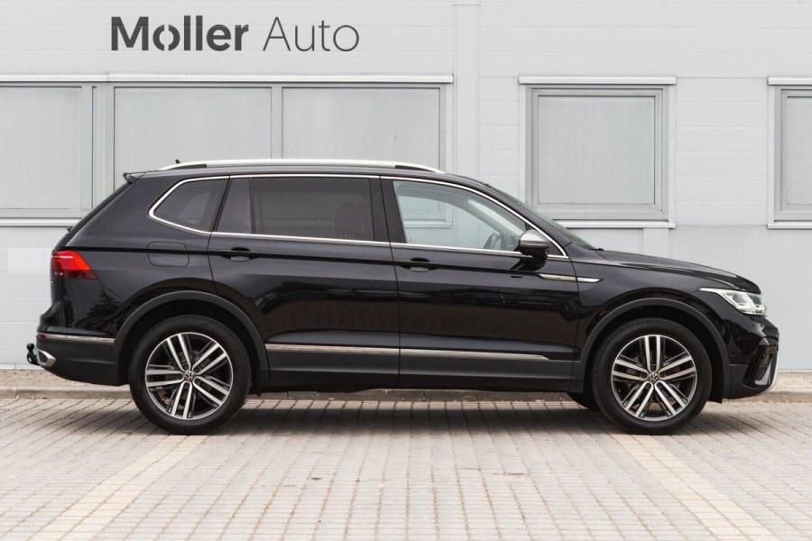 Black Volkswagen Tiguan Allspace 2023 in Ventspils, with an engine capacity of 2.00 L and mileage of 159 thousand km for 27250 €, photo 7 on AUTOMOTO.COM.LV