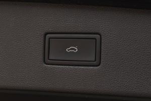 Black Volkswagen Tiguan Allspace 2023 in Ventspils, with an engine capacity of 2.00 L and mileage of 159 thousand km for 27250 €, photo 15 on AUTOMOTO.COM.LV