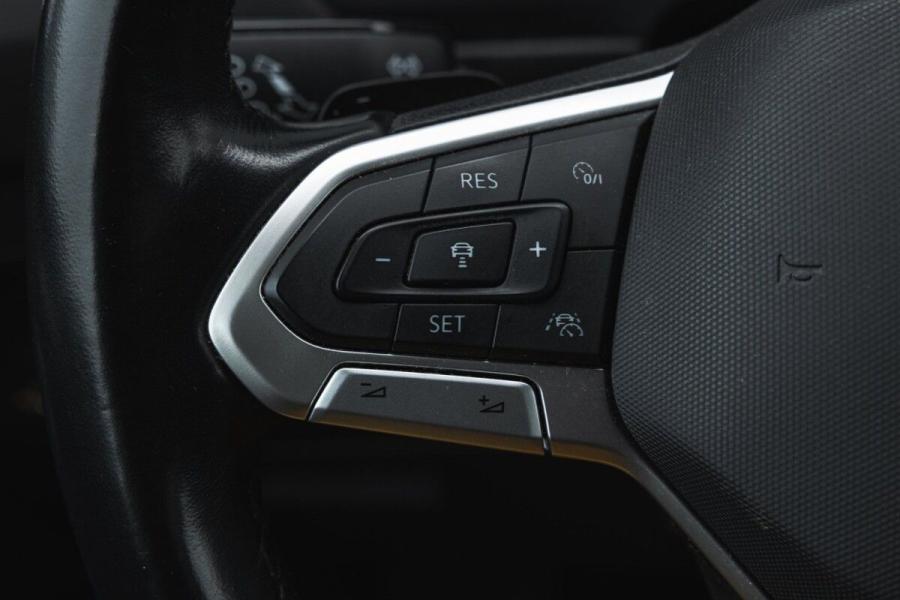 Black Volkswagen Tiguan Allspace 2023 in Ventspils, with an engine capacity of 2.00 L and mileage of 159 thousand km for 27250 €, photo 20 on AUTOMOTO.COM.LV