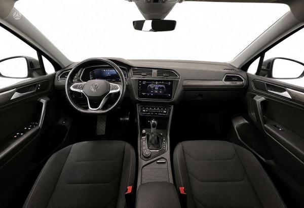 Black Volkswagen Tiguan Allspace 2023 in Kaunas, with an engine capacity of 1.97 L and mileage of 157 thousand km for 26500 €, photo 5 on AUTOMOTO.COM.LV