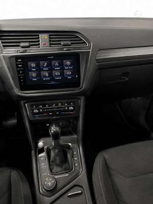 Melns Volkswagen Tiguan Allspace 2023 Kauņa, ar dzinēja tilpumu 1.97 L un nobraukumu 157 tūkst. km par 26500 €, foto 12 vietnē AUTOMOTO.COM.LV