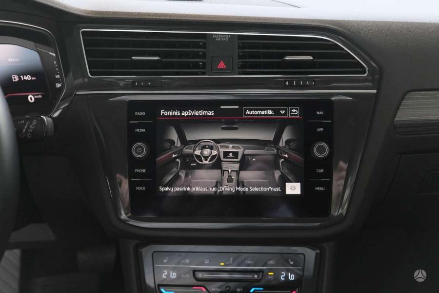 Black Volkswagen Tiguan Allspace 2023 in Vilnius, with an engine capacity of 1.97 L and mileage of 106 thousand km for 28400 €, photo 13 on AUTOMOTO.COM.LV