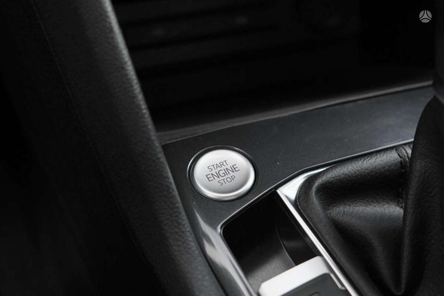Black Volkswagen Tiguan Allspace 2023 in Vilnius, with an engine capacity of 1.97 L and mileage of 106 thousand km for 28400 €, photo 22 on AUTOMOTO.COM.LV