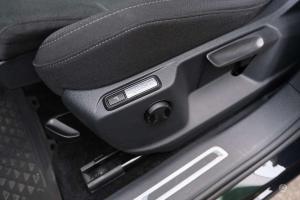 Black Volkswagen Tiguan Allspace 2023 in Vilnius, with an engine capacity of 1.97 L and mileage of 106 thousand km for 28400 €, photo 31 on AUTOMOTO.COM.LV