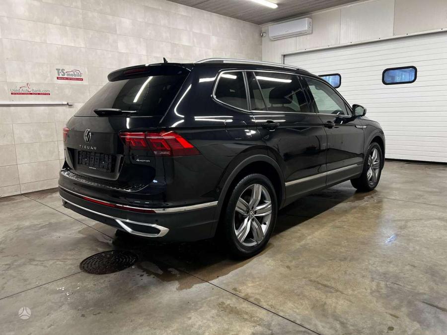 Черный Фольксваген Tiguan Allspace 2023 в Мариямполе, объемом двигателя 2.00 л и пробегом 33 тыс. км за 31932 €, фото 5 на AUTOMOTO.COM.LV