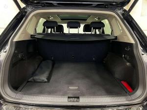 Черный Фольксваген Tiguan Allspace 2023 в Мариямполе, объемом двигателя 2.00 л и пробегом 33 тыс. км за 31932 €, фото 25 на AUTOMOTO.COM.LV