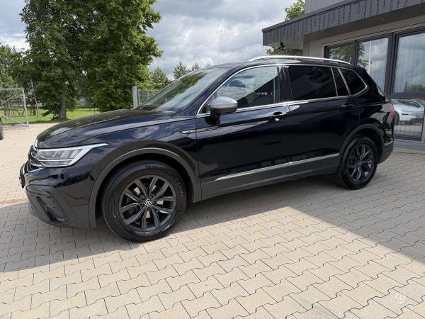 Melns Volkswagen Tiguan Allspace 2024 Šauļi, ar dzinēja tilpumu 1.97 L un nobraukumu 175 tūkst. km par 27990 €, foto 4 vietnē AUTOMOTO.COM.LV