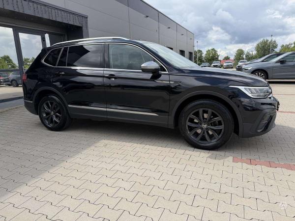 Melns Volkswagen Tiguan Allspace 2024 Šauļi, ar dzinēja tilpumu 1.97 L un nobraukumu 175 tūkst. km par 27990 €, foto 6 vietnē AUTOMOTO.COM.LV