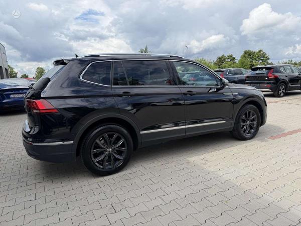 Melns Volkswagen Tiguan Allspace 2024 Šauļi, ar dzinēja tilpumu 1.97 L un nobraukumu 175 tūkst. km par 27990 €, foto 7 vietnē AUTOMOTO.COM.LV