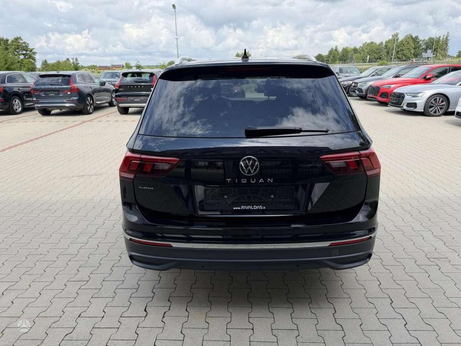 Черный Фольксваген Tiguan Allspace 2024 в Шяуляй, объемом двигателя 1.97 л и пробегом 175 тыс. км за 27990 €, фото 10 на AUTOMOTO.COM.LV