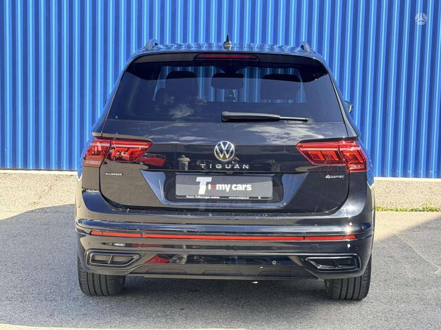Melns Volkswagen Tiguan Allspace 2024 Kauņa, ar dzinēja tilpumu 1.98 L un nobraukumu 107 tūkst. km par 36500 €, foto 5 vietnē AUTOMOTO.COM.LV