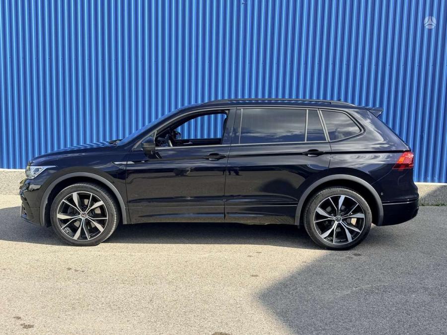 Melns Volkswagen Tiguan Allspace 2024 Kauņa, ar dzinēja tilpumu 1.98 L un nobraukumu 107 tūkst. km par 36500 €, foto 8 vietnē AUTOMOTO.COM.LV