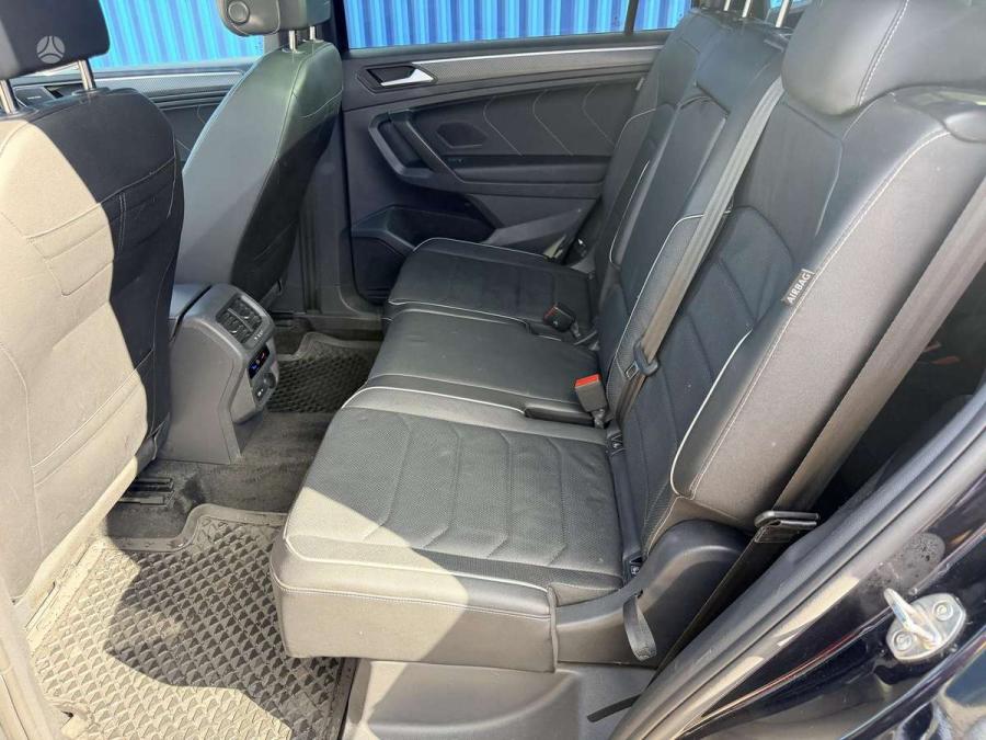 Melns Volkswagen Tiguan Allspace 2024 Kauņa, ar dzinēja tilpumu 1.98 L un nobraukumu 107 tūkst. km par 36500 €, foto 14 vietnē AUTOMOTO.COM.LV