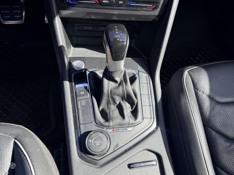 Melns Volkswagen Tiguan Allspace 2024 Kauņa, ar dzinēja tilpumu 1.98 L un nobraukumu 107 tūkst. km par 36500 €, foto 30 vietnē AUTOMOTO.COM.LV