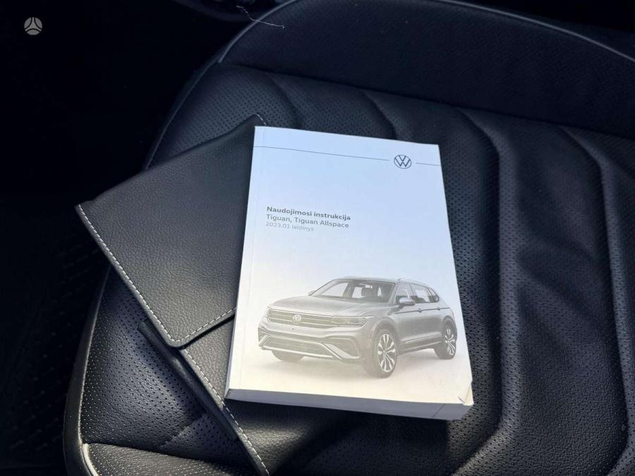 Melns Volkswagen Tiguan Allspace 2024 Kauņa, ar dzinēja tilpumu 1.98 L un nobraukumu 107 tūkst. km par 36500 €, foto 39 vietnē AUTOMOTO.COM.LV