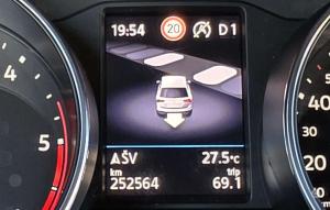 Zils Volkswagen Tiguan Allspace 2018 Jonava, ar dzinēja tilpumu 2.00 L un nobraukumu 253 tūkst. km par 18000 €, foto 23 vietnē AUTOMOTO.COM.LV