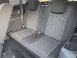 Zils Volkswagen Tiguan Allspace 2018 Jonava, ar dzinēja tilpumu 2.00 L un nobraukumu 253 tūkst. km par 18000 €, foto 40 vietnē AUTOMOTO.COM.LV