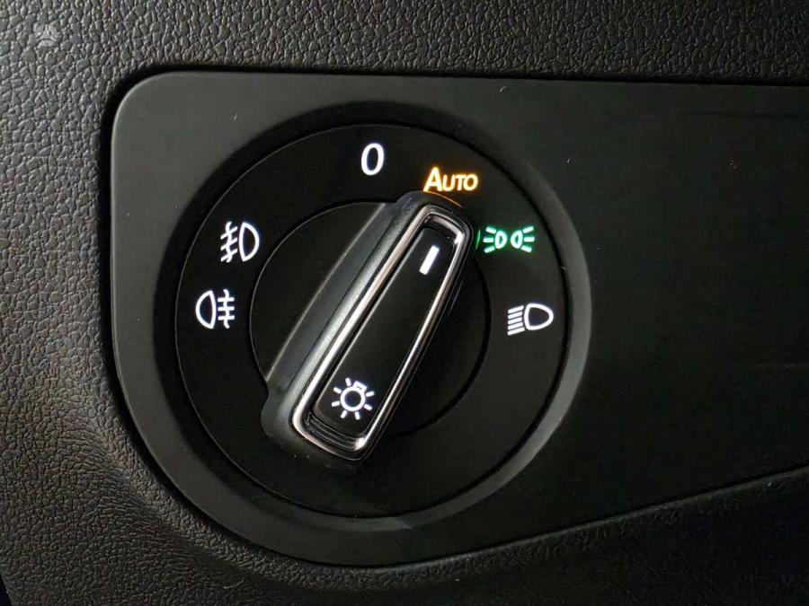 Zils Volkswagen Tiguan Allspace 2018 Jonava, ar dzinēja tilpumu 2.00 L un nobraukumu 253 tūkst. km par 16500 €, foto 31 vietnē AUTOMOTO.COM.LV