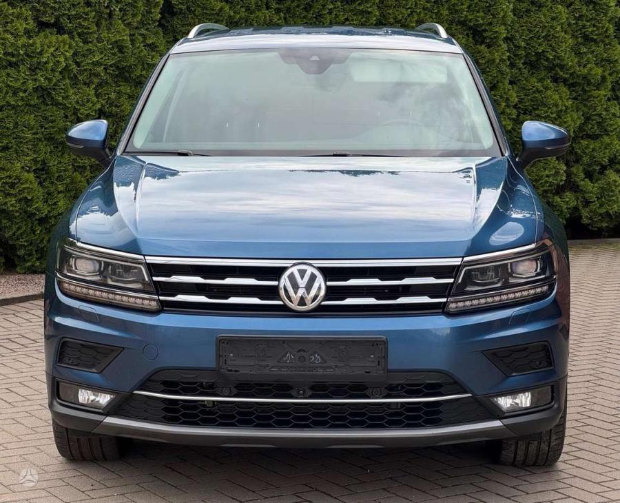 Blue Volkswagen Tiguan Allspace 2019 in Jonava, with an engine capacity of 1.97 L and mileage of 203 thousand km for 17250 €, photo 3 on AUTOMOTO.COM.LV