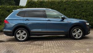 Blue Volkswagen Tiguan Allspace 2019 in Jonava, with an engine capacity of 1.97 L and mileage of 203 thousand km for 17250 €, photo 11 on AUTOMOTO.COM.LV