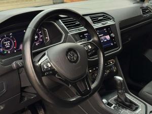 Blue Volkswagen Tiguan Allspace 2019 in Jonava, with an engine capacity of 1.97 L and mileage of 203 thousand km for 17250 €, photo 14 on AUTOMOTO.COM.LV