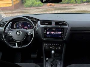 Blue Volkswagen Tiguan Allspace 2019 in Jonava, with an engine capacity of 1.97 L and mileage of 203 thousand km for 17250 €, photo 15 on AUTOMOTO.COM.LV