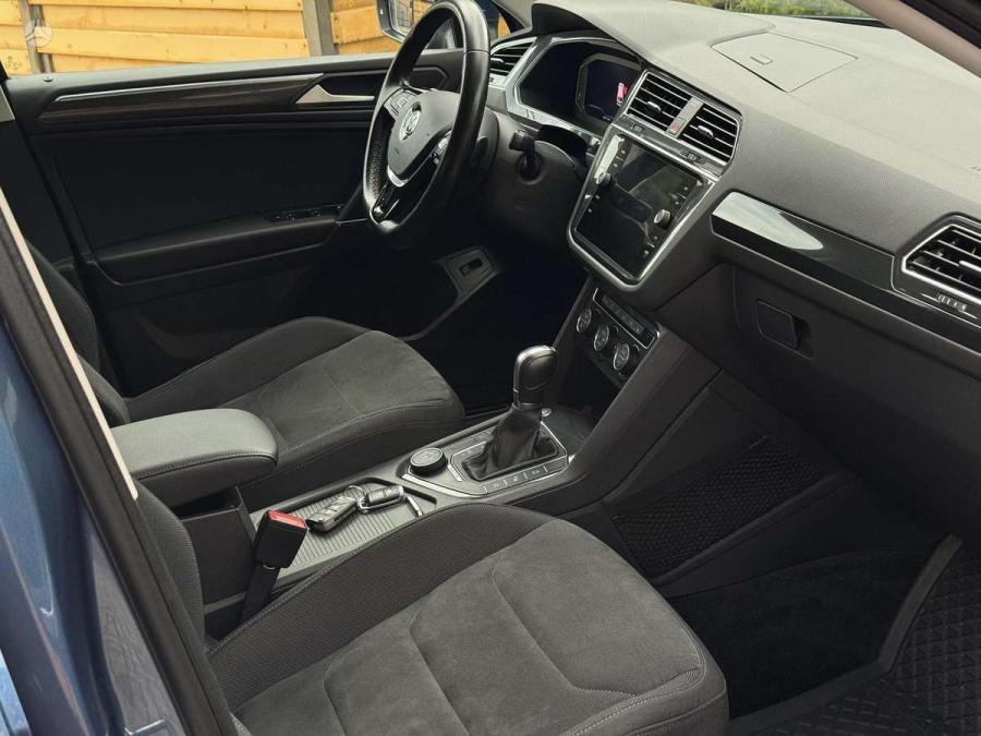 Blue Volkswagen Tiguan Allspace 2019 in Jonava, with an engine capacity of 1.97 L and mileage of 203 thousand km for 17250 €, photo 17 on AUTOMOTO.COM.LV
