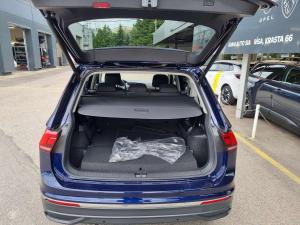 Zils Volkswagen Tiguan Allspace 2022 Rīga, ar dzinēja tilpumu 1.50 L un nobraukumu 91 tūkst. km par 20700 €, foto 6 vietnē AUTOMOTO.COM.LV