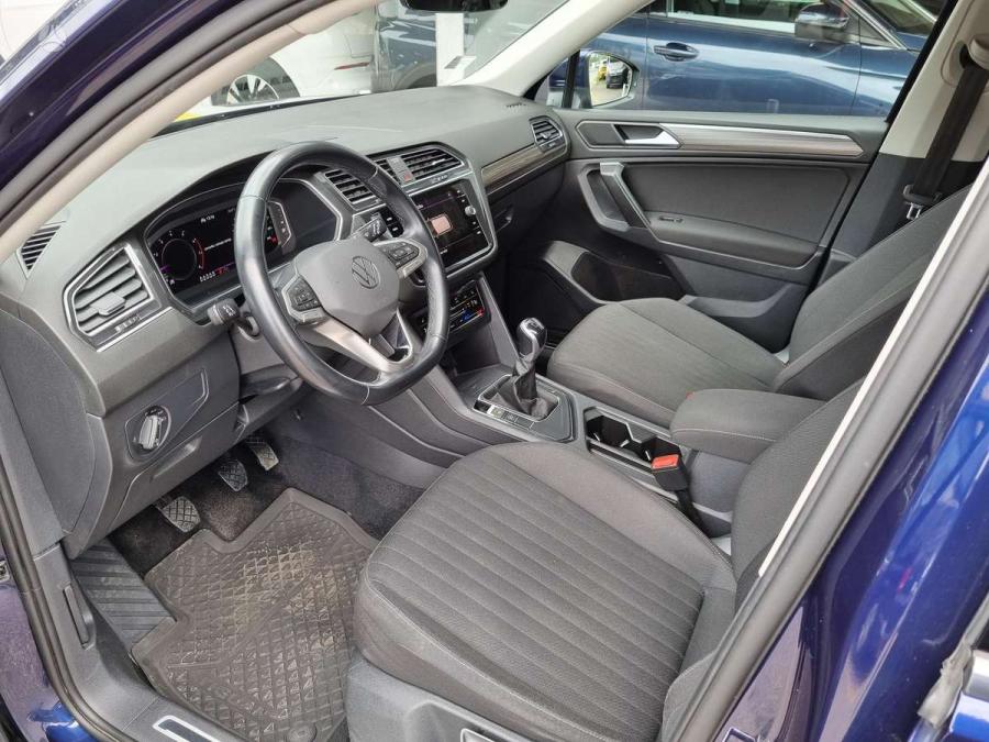Zils Volkswagen Tiguan Allspace 2022 Rīga, ar dzinēja tilpumu 1.50 L un nobraukumu 91 tūkst. km par 20700 €, foto 10 vietnē AUTOMOTO.COM.LV