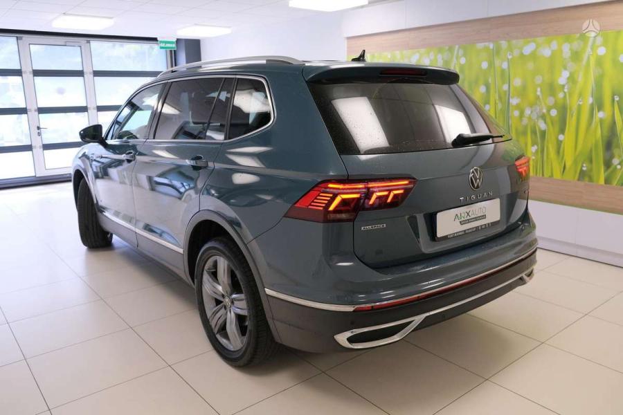 Blue Volkswagen Tiguan Allspace 2022 in Vilnius, with an engine capacity of 1.97 L and mileage of 121 thousand km for 27300 €, photo 5 on AUTOMOTO.COM.LV