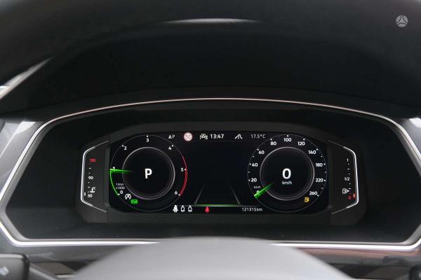 Blue Volkswagen Tiguan Allspace 2022 in Vilnius, with an engine capacity of 1.97 L and mileage of 121 thousand km for 27300 €, photo 7 on AUTOMOTO.COM.LV